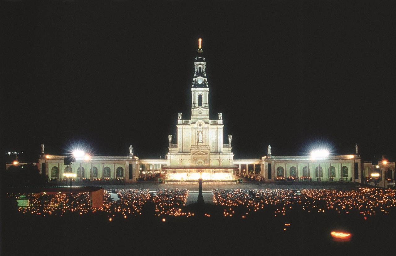13 de Maio: Santuário de Fátima sem peregrinos pela primeira vez na ...