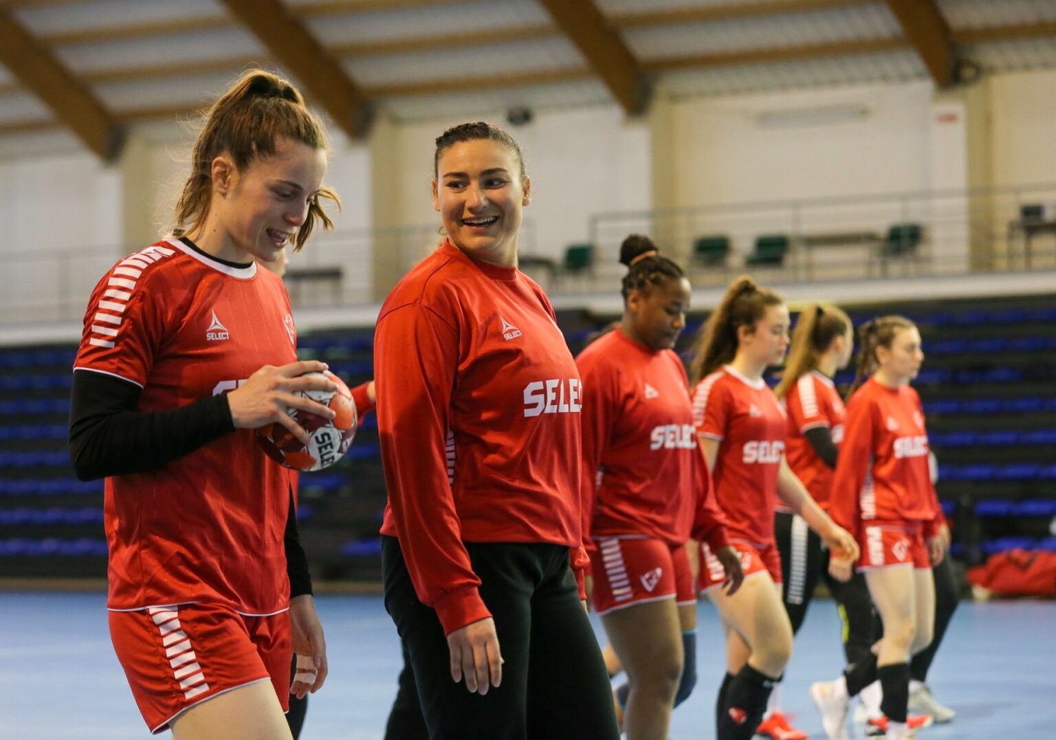 Seleção feminina de andebol disputa torneio na Batalha a caminho do ...