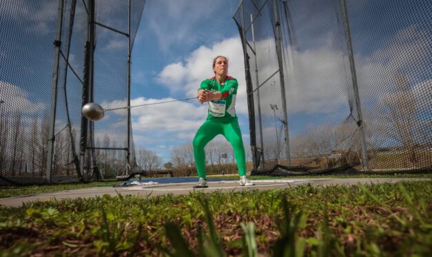 Vânia Silva pousa martelo após 30 anos de títulos e recordes – Região ...