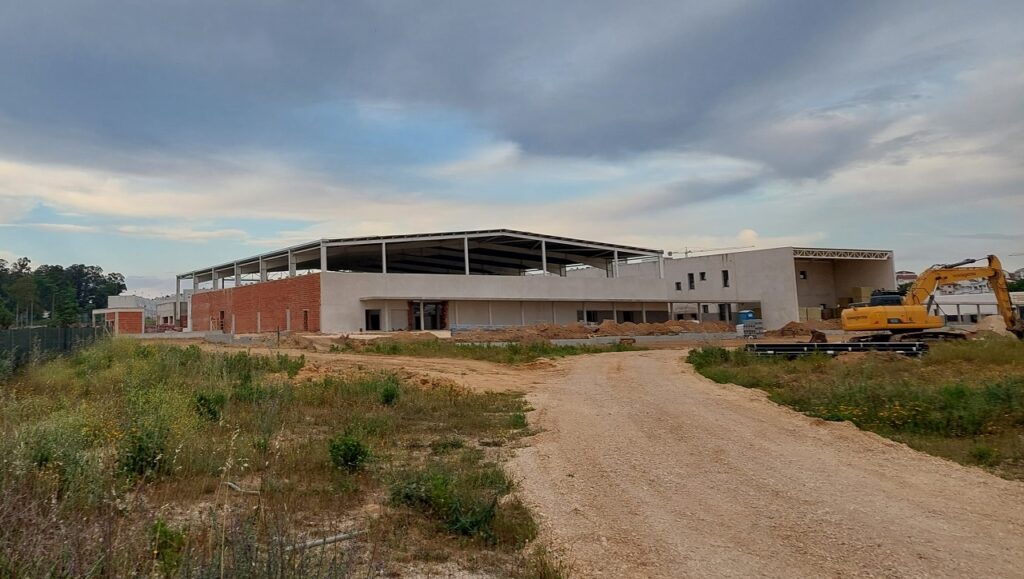 Trabalhos a mais no Centro Escolar de Marrazes por 200 mil euros ...
