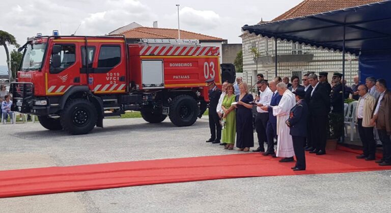 Bombeiros de Pataias celebram 45 anos e recebem veículo de combate a ...